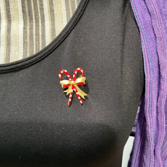 No Brand | Jewelry | Vintage Candy Cane Lapel Pin All Metal | Poshmark